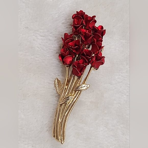 Avon | Jewelry | Vintage Avon Gold Tone Long Stem Rose Brooch | Poshmark